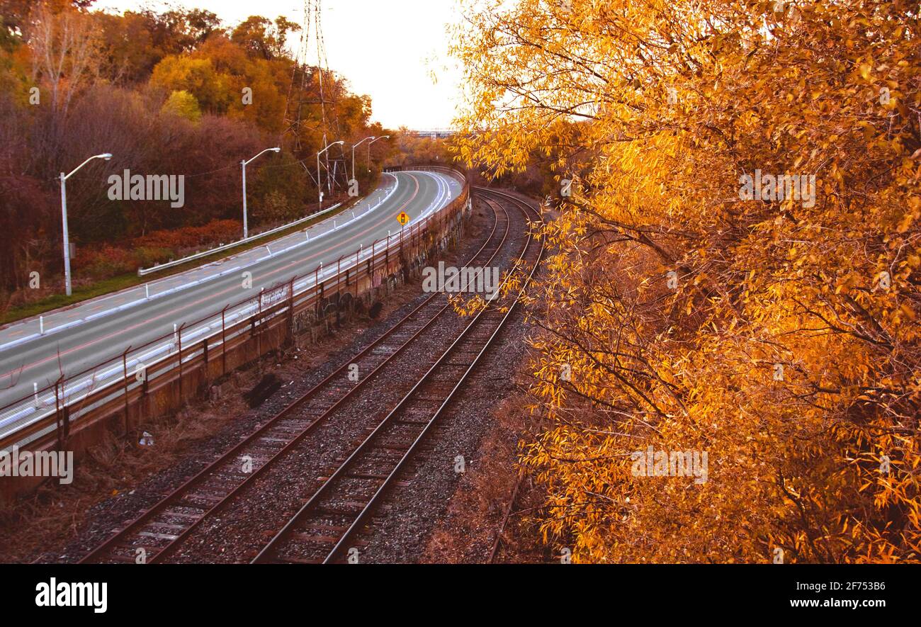 Empty train tracks hi-res stock photography and images - Alamy