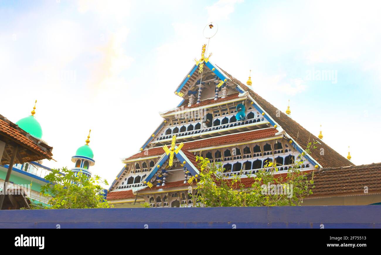 Justdial Valiyangadi Valiyapalli Juma Masjid, Downhill - Mosques in ...