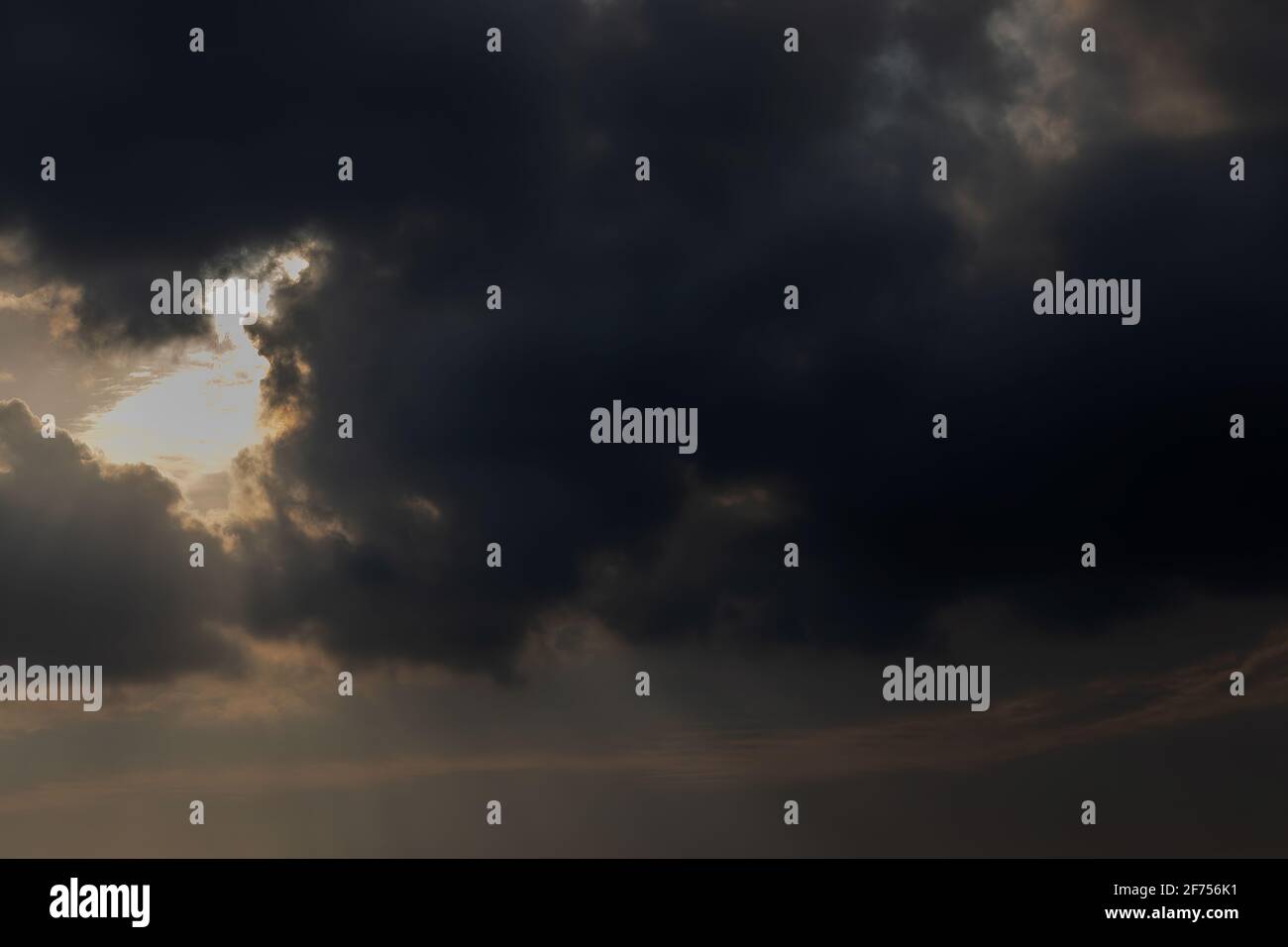 Cloud parting hi-res stock photography and images - Alamy