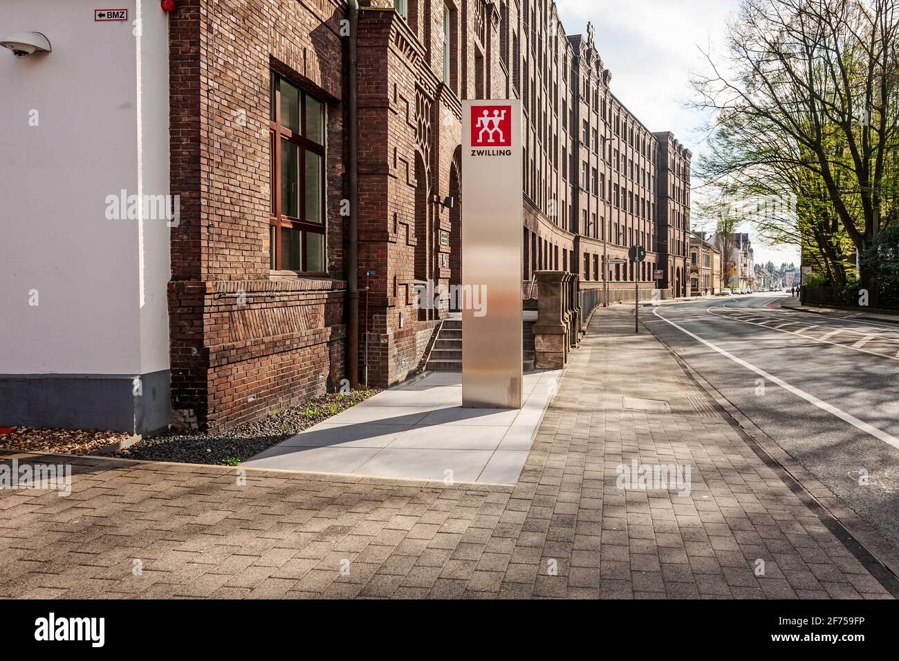 Zwilling logo hi-res stock photography and images - Alamy