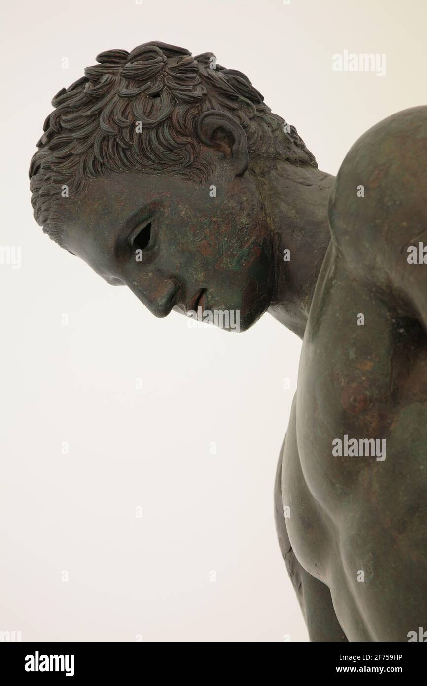 Ancient greek bronze statue hi-res stock photography and images - Alamy