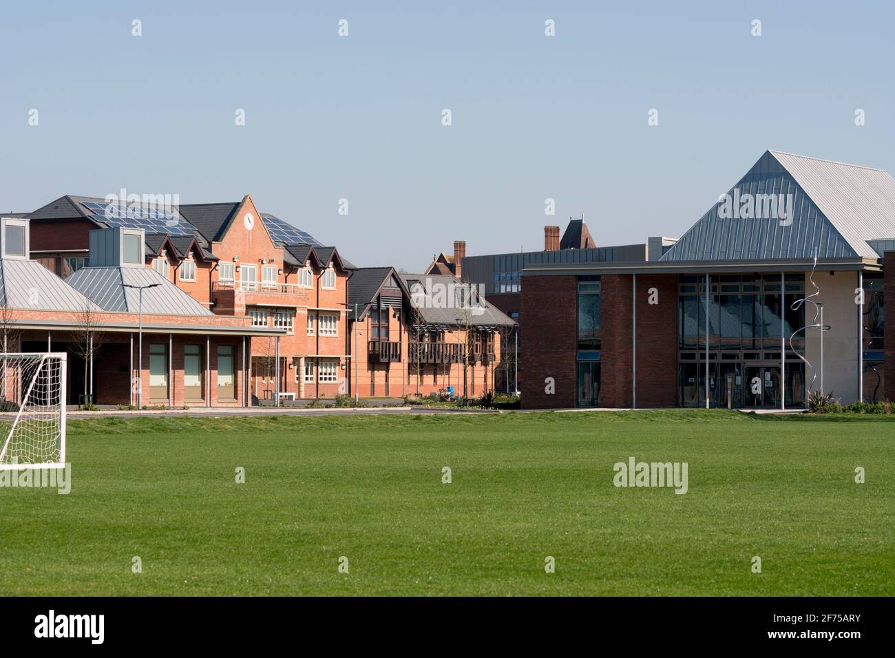 Kings high school hi-res stock photography and images - Alamy