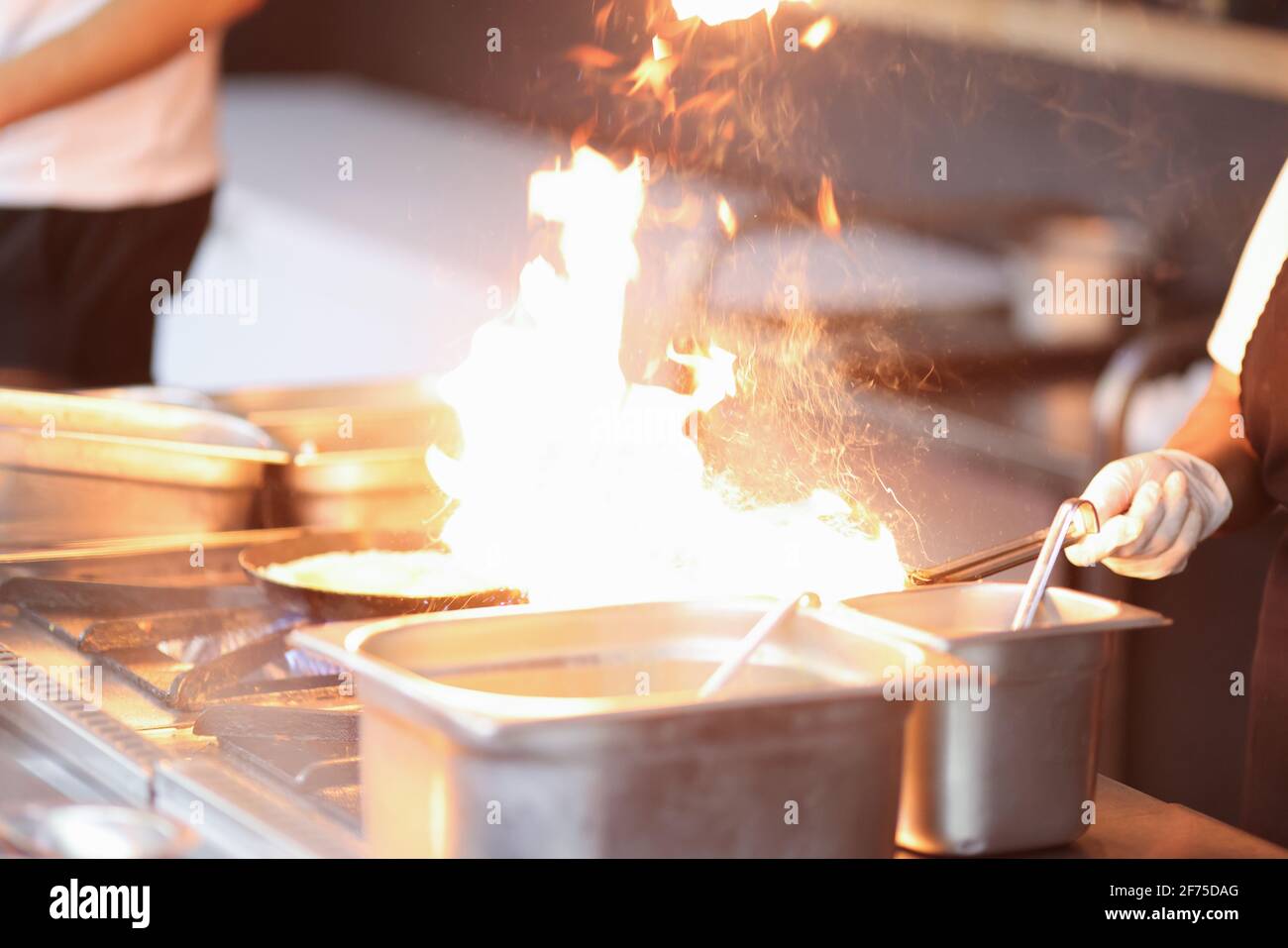 Flambé restaurant hi-res stock photography and images - Alamy