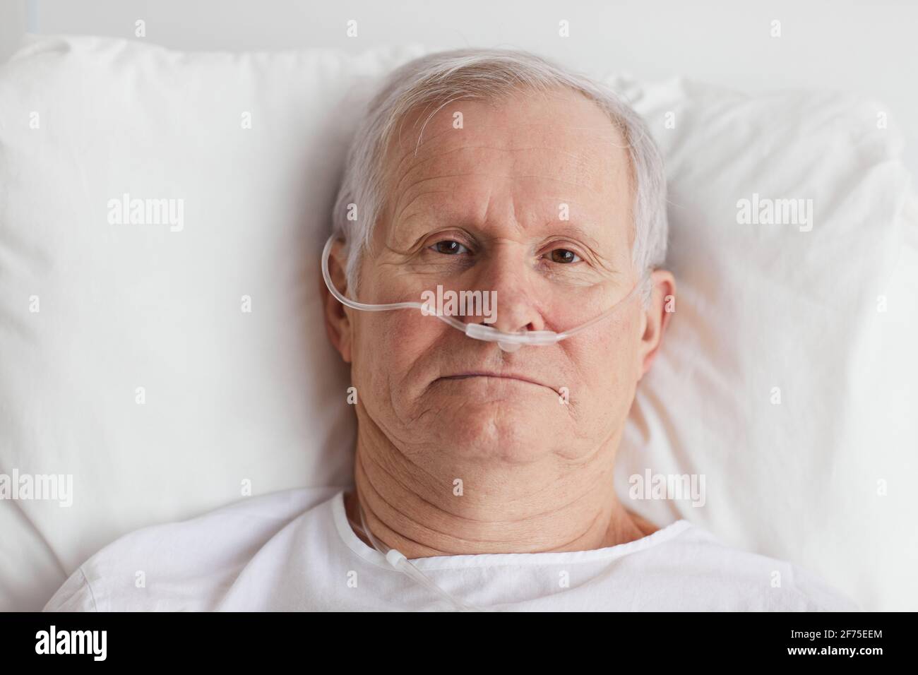 Hospital bed top down hi-res stock photography and images - Alamy