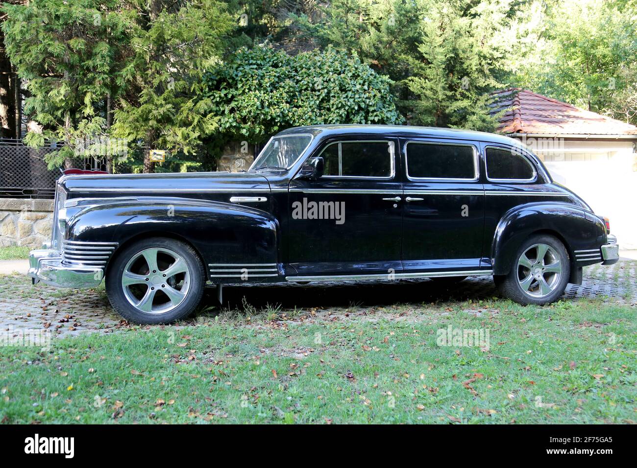 Zis logo hi-res stock photography and images - Alamy