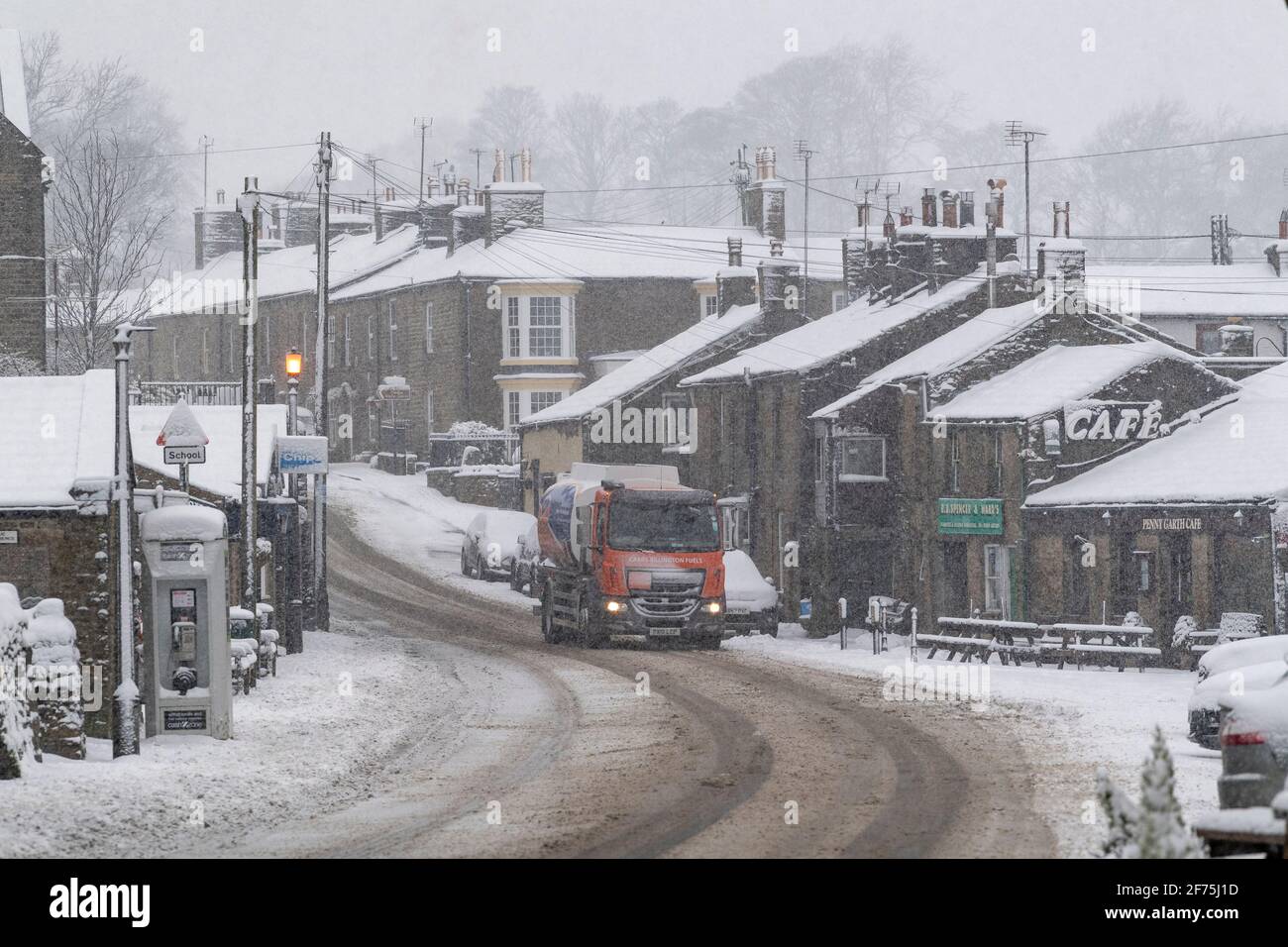 Market Day Hawes Market Town High Resolution Stock Photography and ...