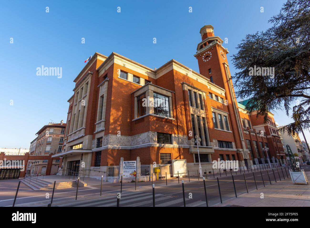 Exterior view of the Beffroi de Montrouge cultural and congress center ...