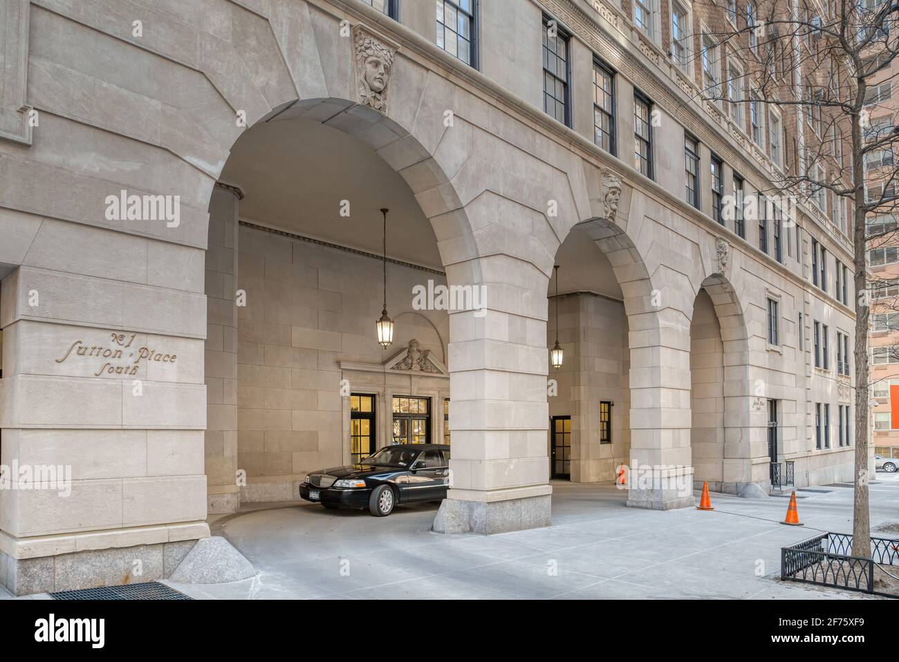 Sutton place new york hi-res stock photography and images - Alamy
