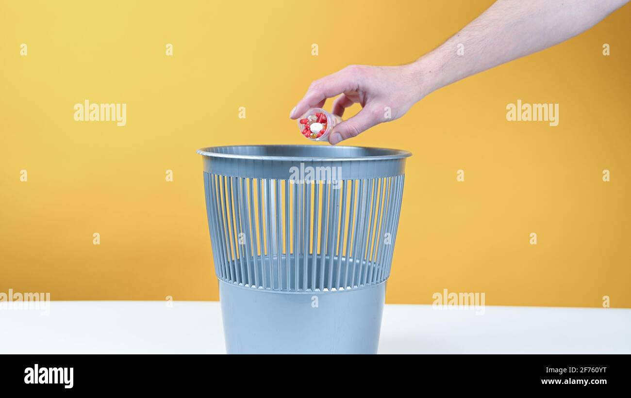 Garbage 4k hi-res stock photography and images - Alamy