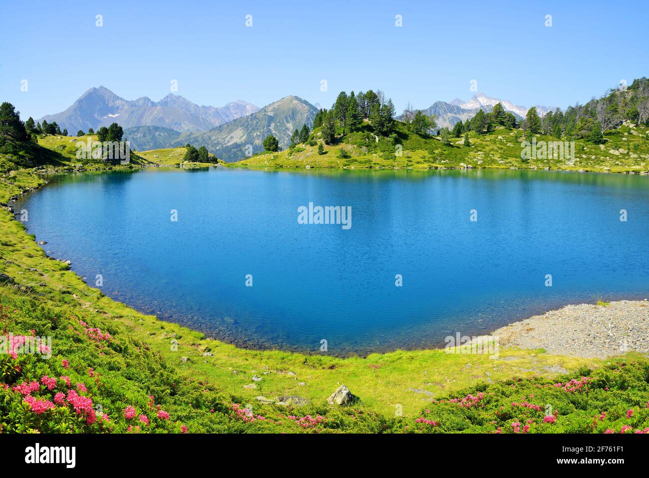 Beautiful mountain landscape in Neouvielle national nature reserve, Lac ...