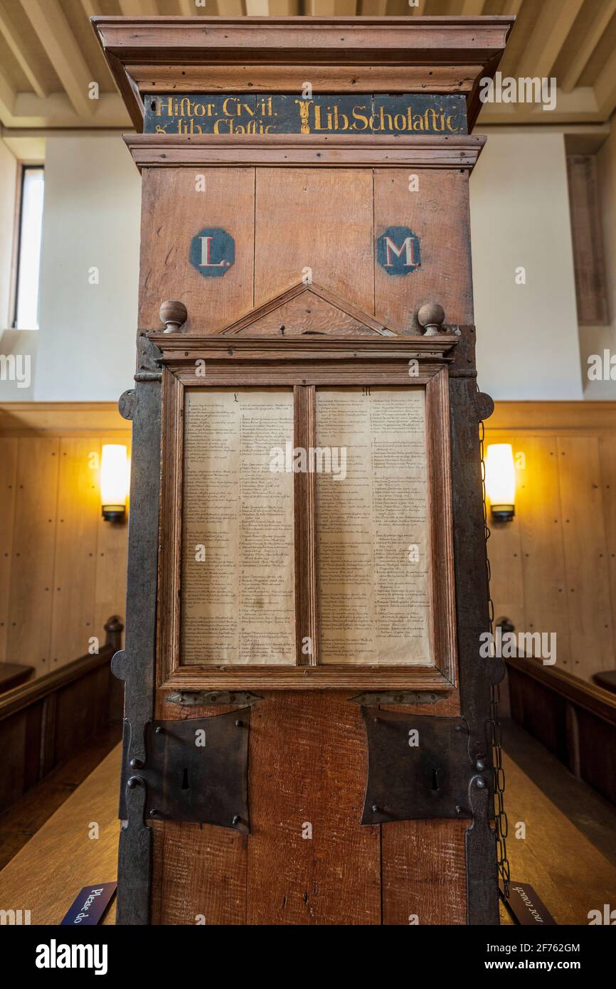 The chained library at hereford cathedral hi-res stock photography and ...