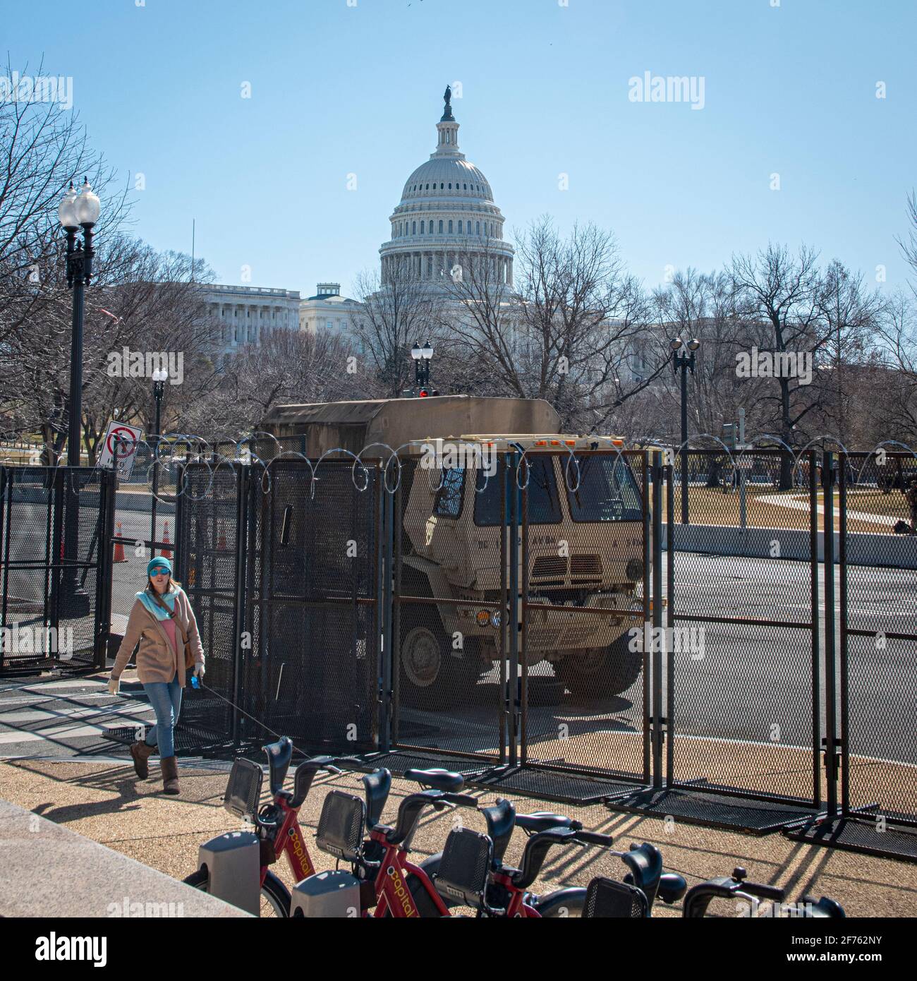 High security fencing hi-res stock photography and images - Alamy