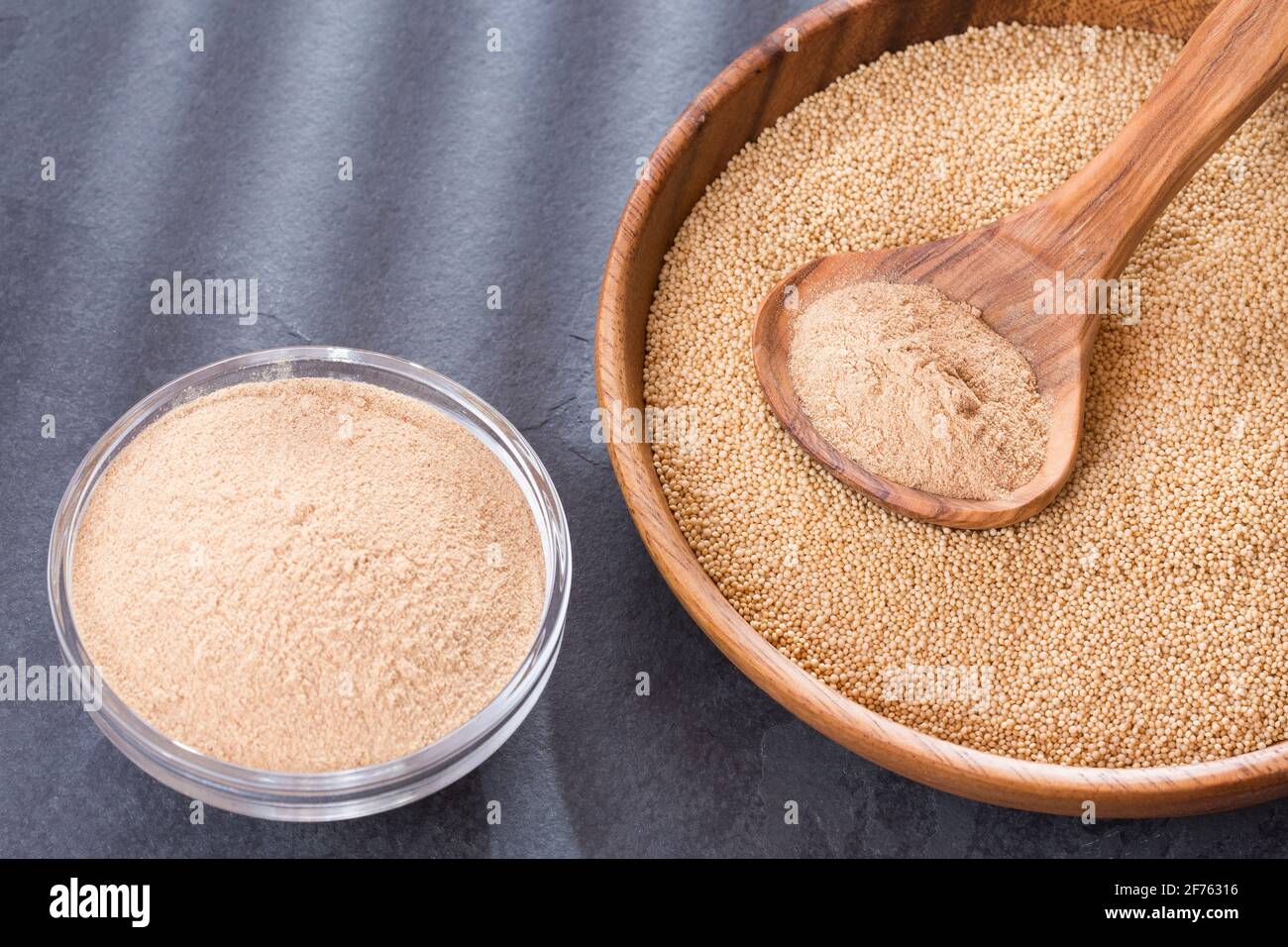 Amaranth seeds and powder - Amaranthus Stock Photo - Alamy