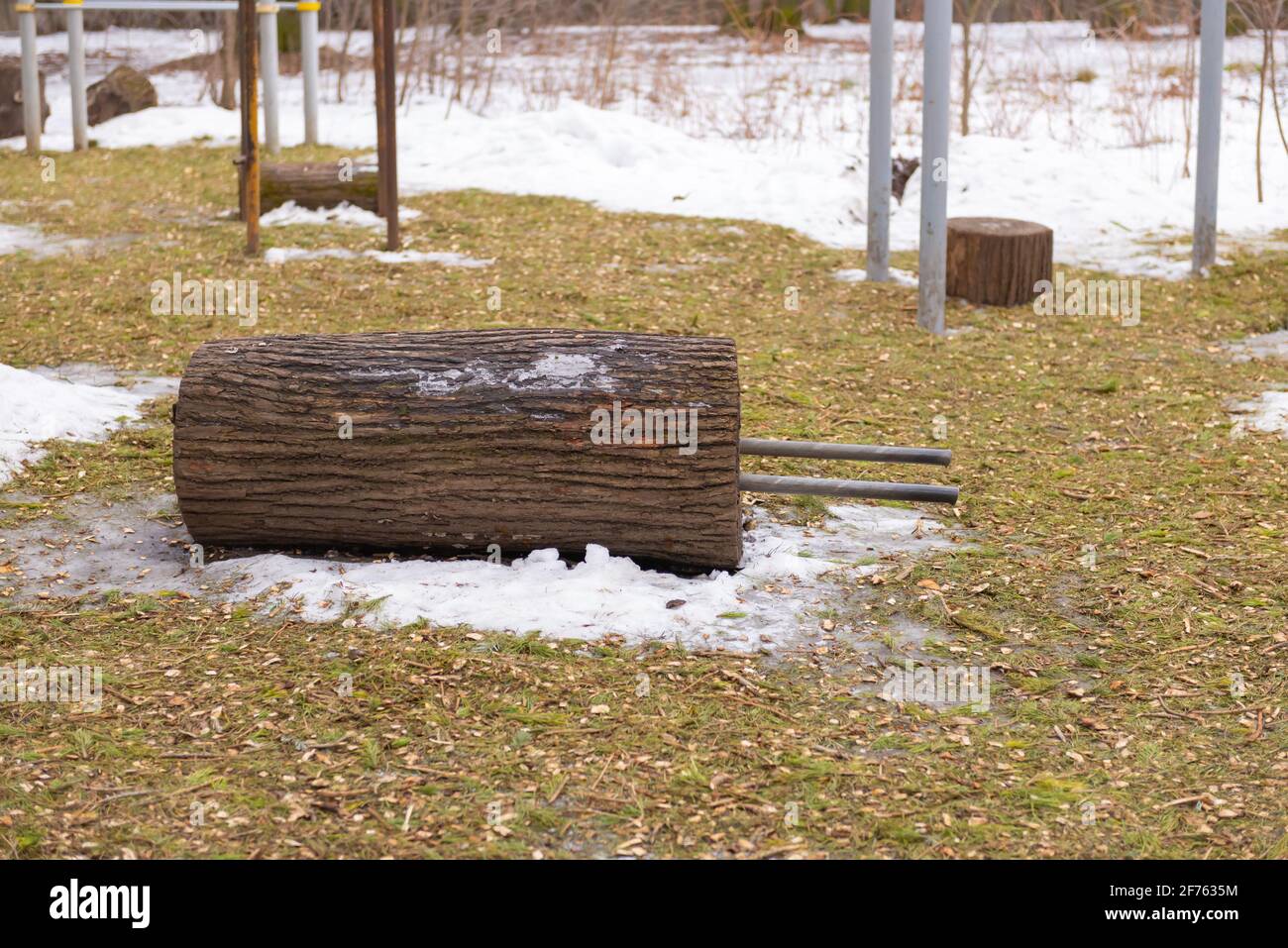 Lifting log hi-res stock photography and images - Alamy