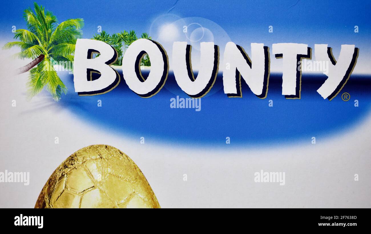 Bounty Milk Chocolate Easter Egg Stock Photo - Alamy