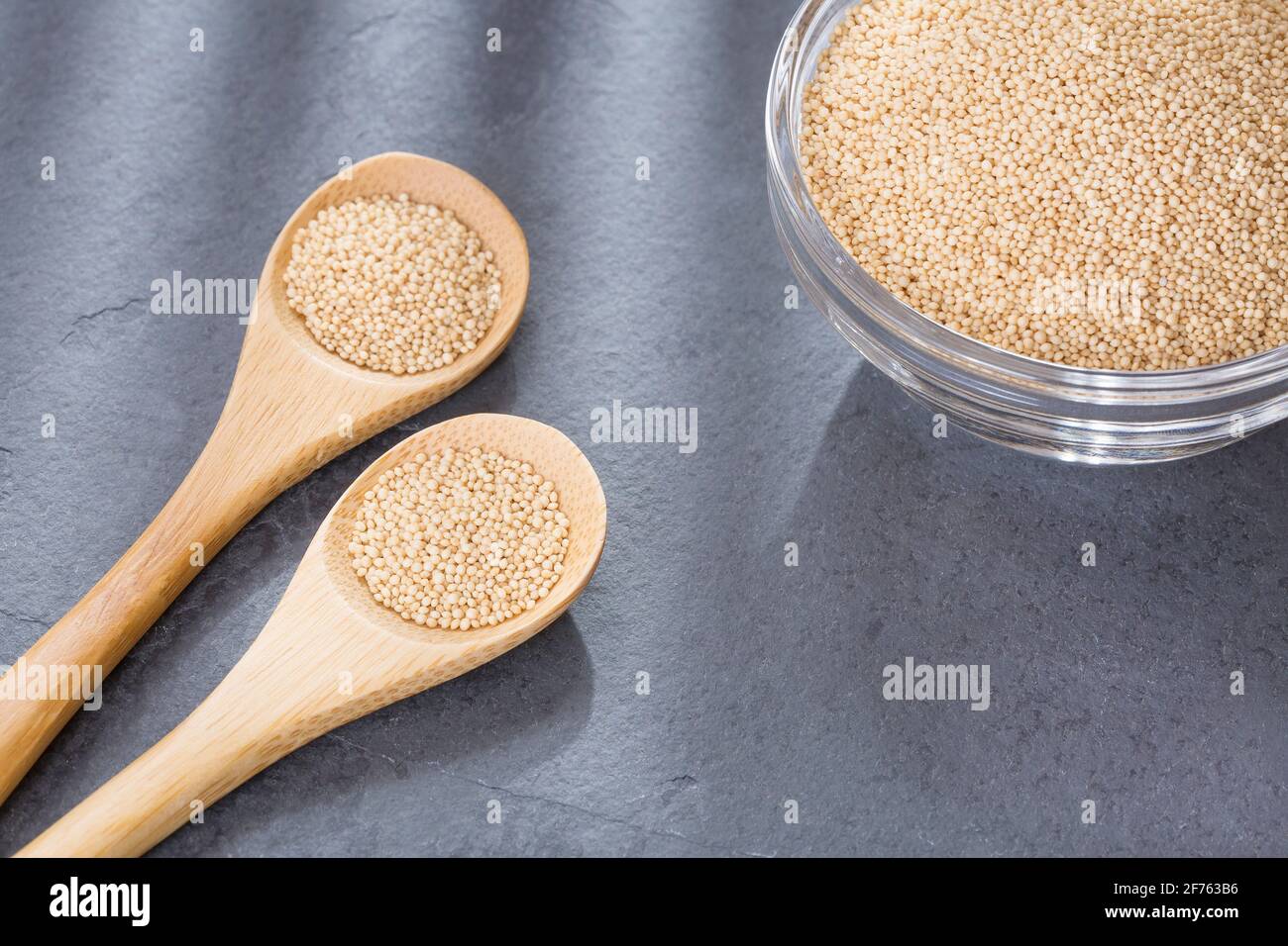 Raw amaranth seeds - Amaranthus Stock Photo - Alamy