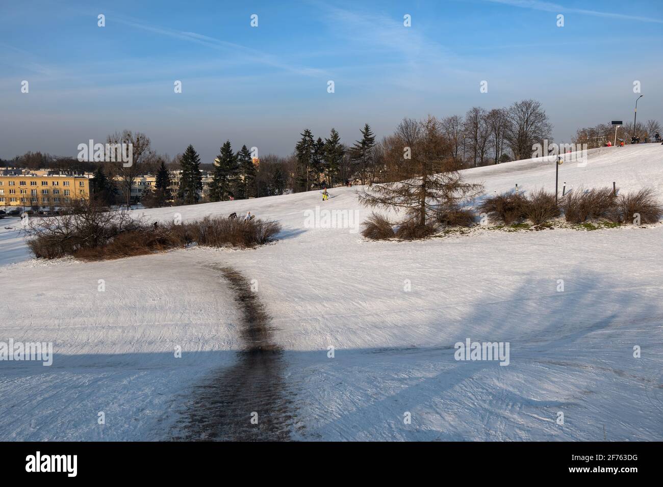 Covered ice rink hi-res stock photography and images - Alamy