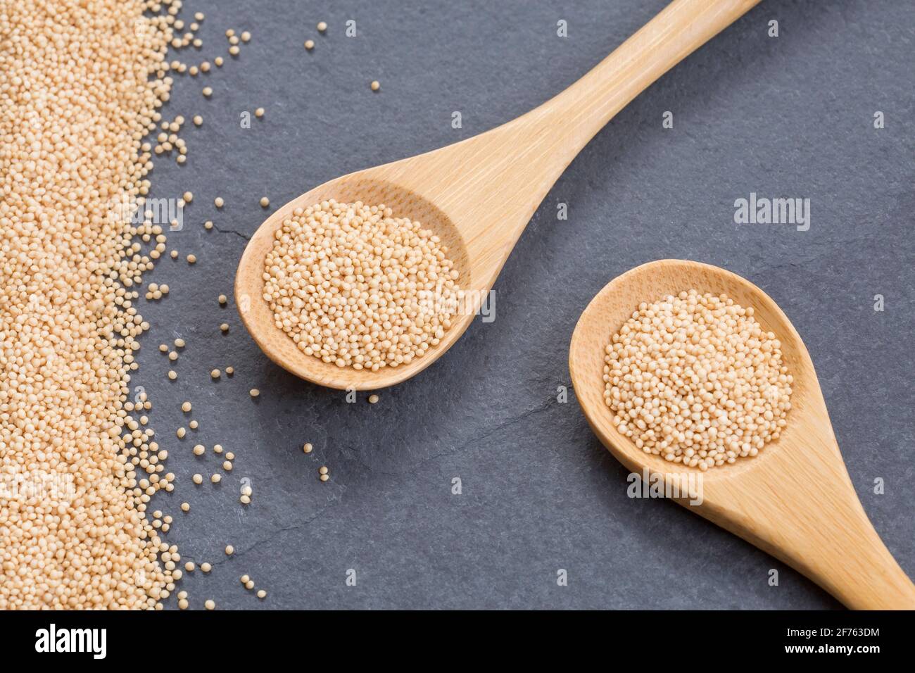 Raw amaranth seeds - Amaranthus Stock Photo - Alamy