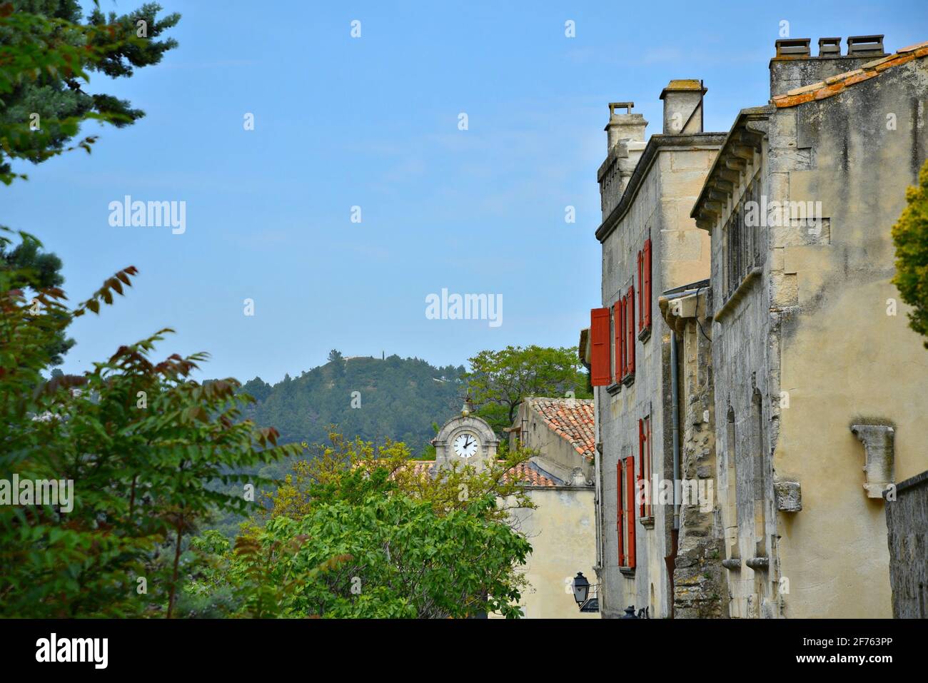 Ancient Provençal style architecture in the historic village Les Baux ...
