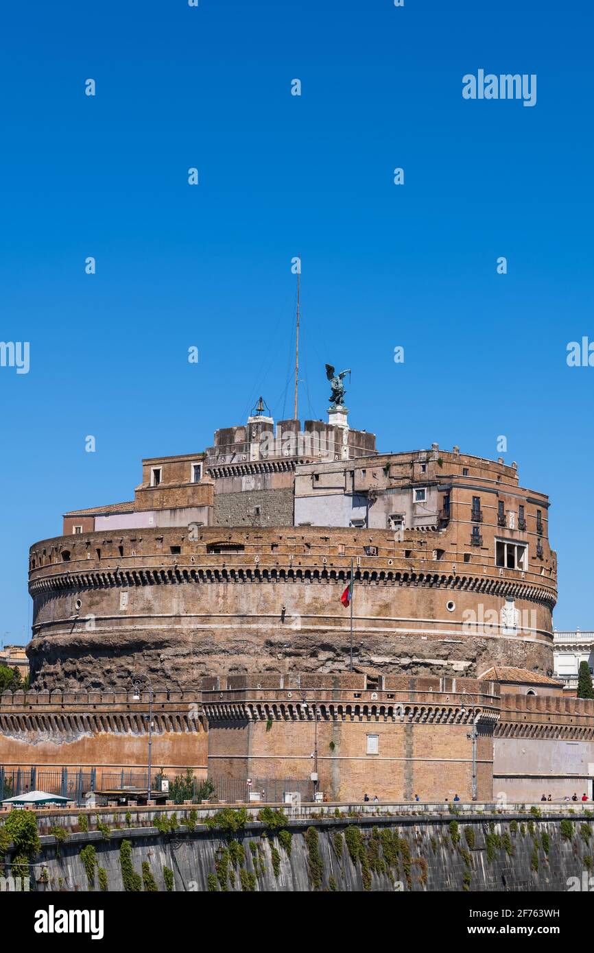 Hadrian mausoleum hi-res stock photography and images - Alamy