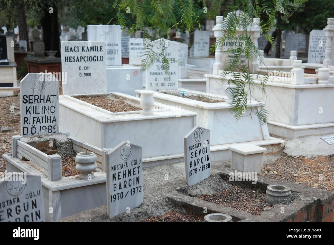 Europe muslim cemetery hi-res stock photography and images - Alamy