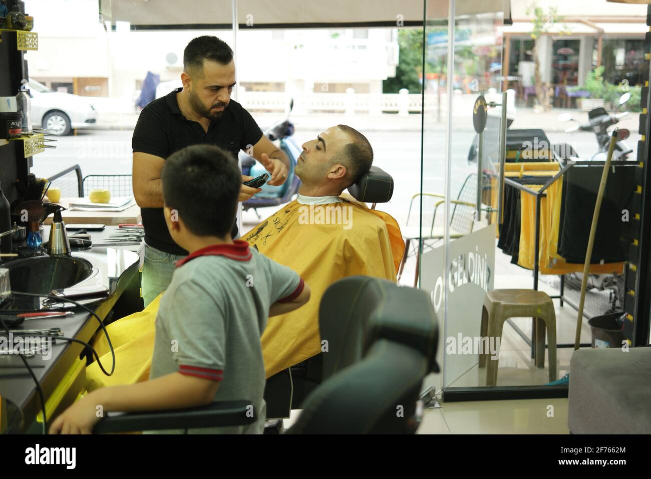 Sitting in barbers chair hi-res stock photography and images - Alamy