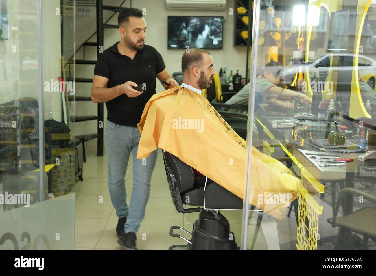 Handsome barber hi-res stock photography and images - Alamy