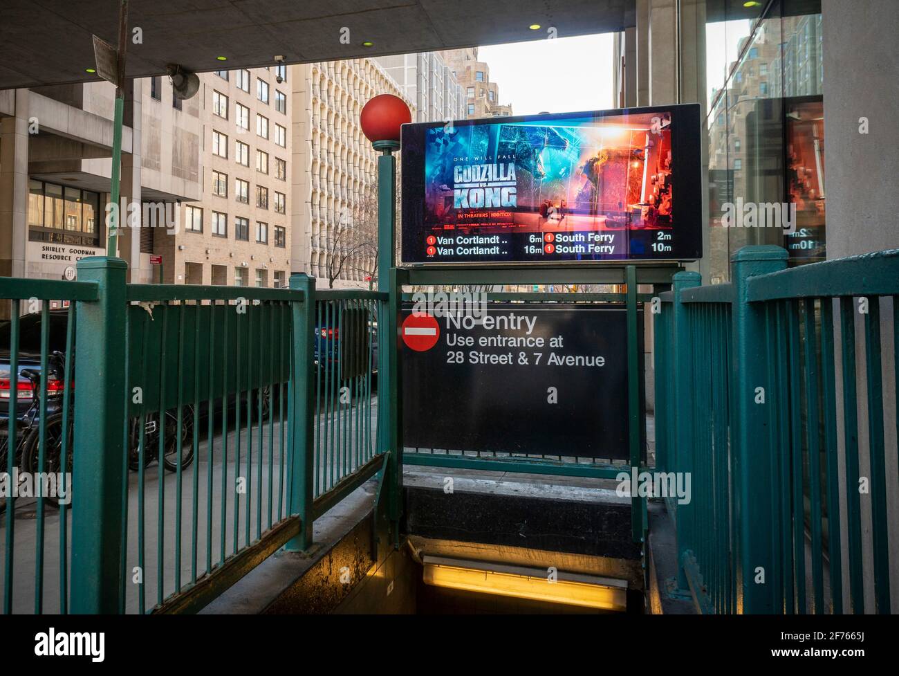 Godzilla vs kong 2021 hi-res stock photography and images - Alamy