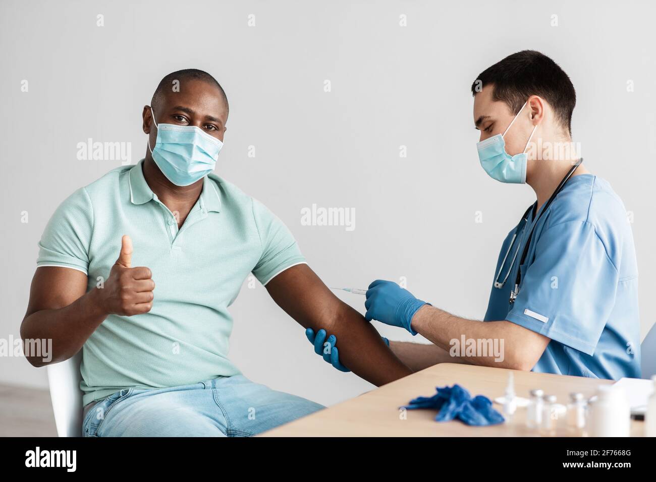 Positive african man makes hi-res stock photography and images - Alamy