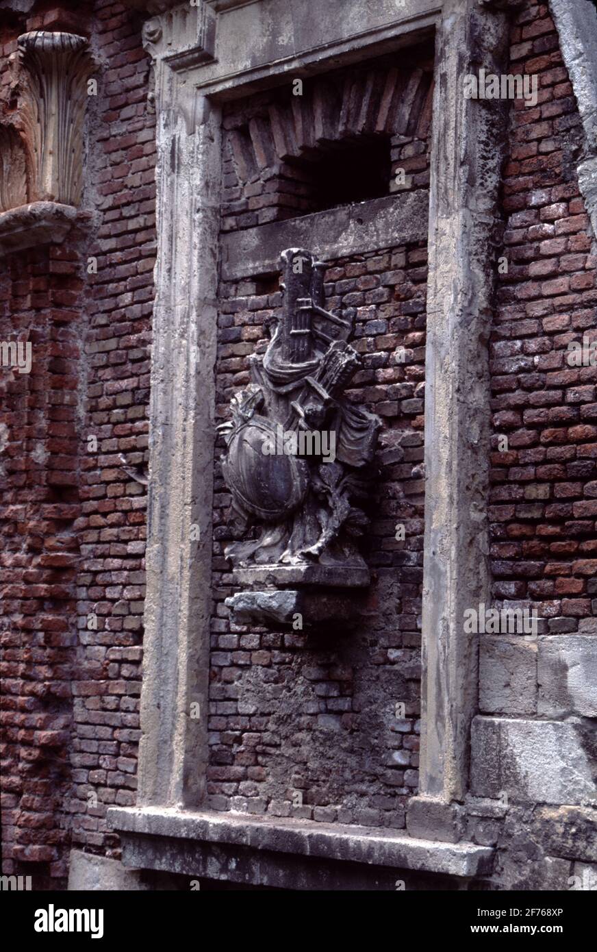 Vienna, Austria. 6/16/1990. Schonbrunn Palace. 1778 replica of Roman ...