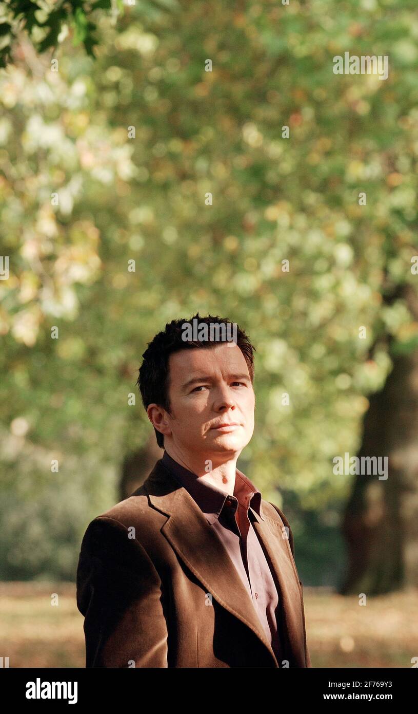 Tom astley hi-res stock photography and images - Alamy