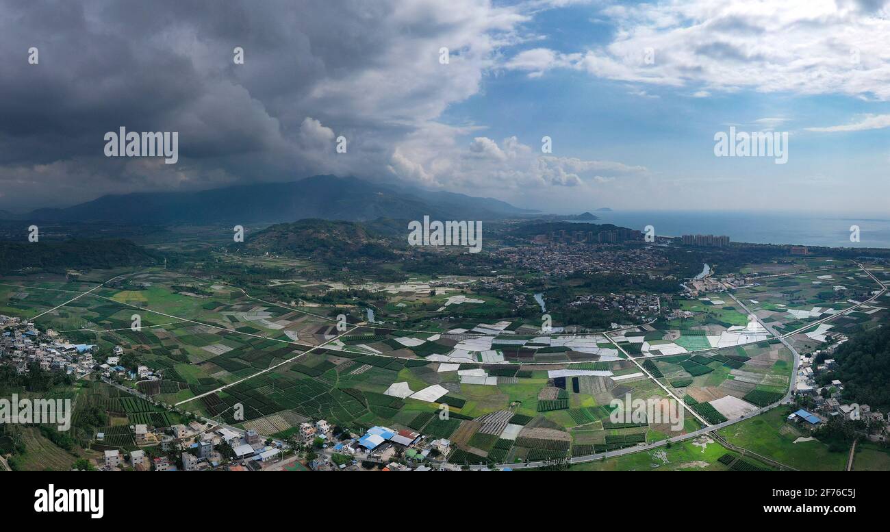 Lingshui hi-res stock photography and images - Alamy