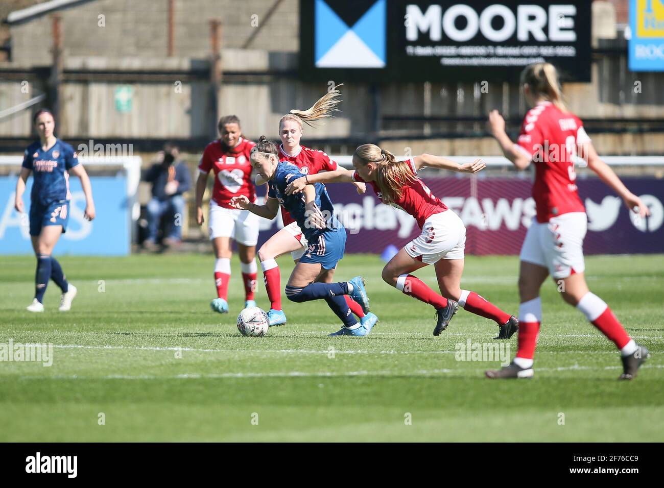Bath, UK. 04th Apr, 2021. Caitlin Foord (#19 Arsenal) runs with the ...