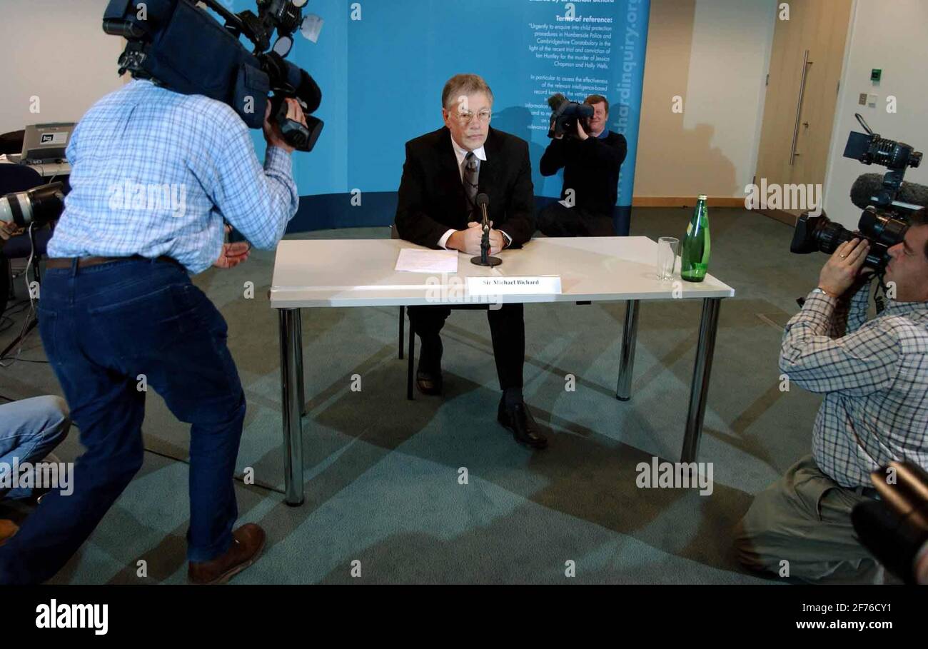 Sir michael bichard hi-res stock photography and images - Alamy