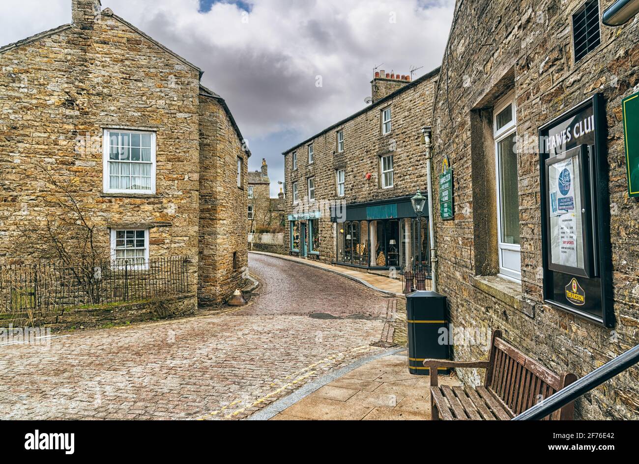 Hawes cobbled street Stock Photo - Alamy