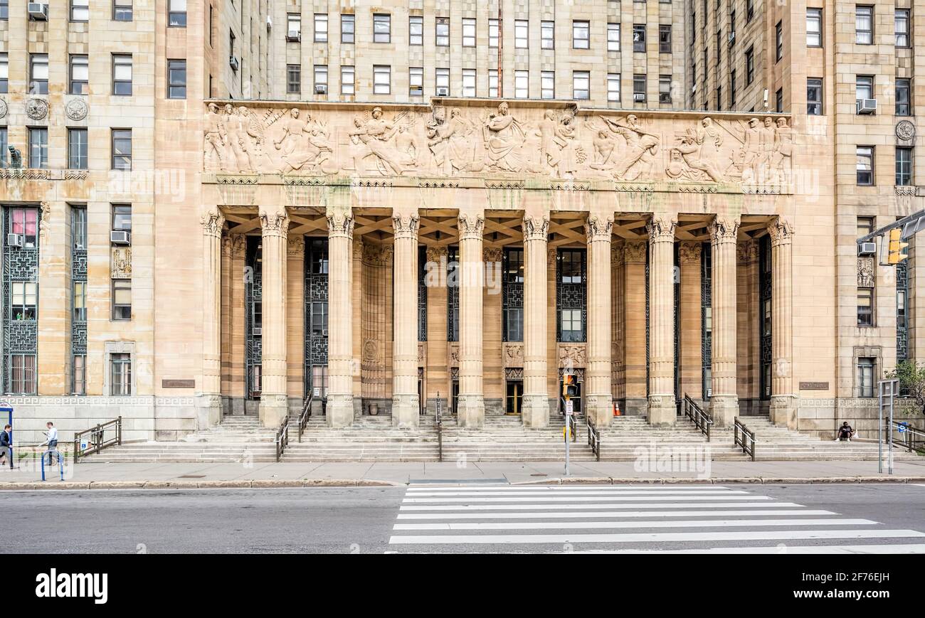 Buffalo City Hall, Art Deco landmark at 65 Niagara Square, Buffalo, NY ...