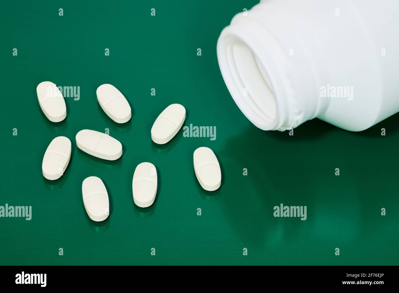 Medication healthy hi-res stock photography and images - Alamy