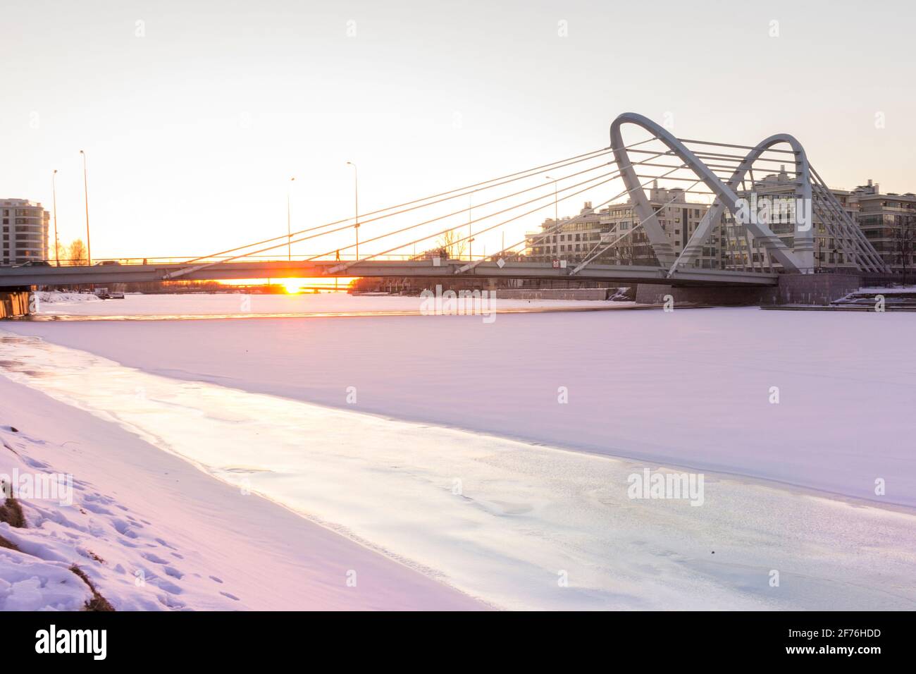 Sunrise night day 4k time hi-res stock photography and images - Alamy