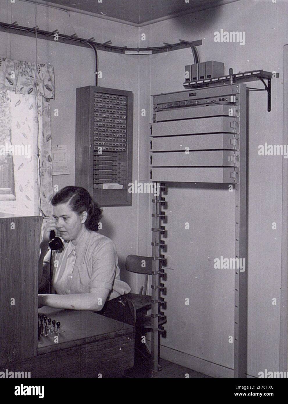 Mid century interior 1950s hi-res stock photography and images - Alamy