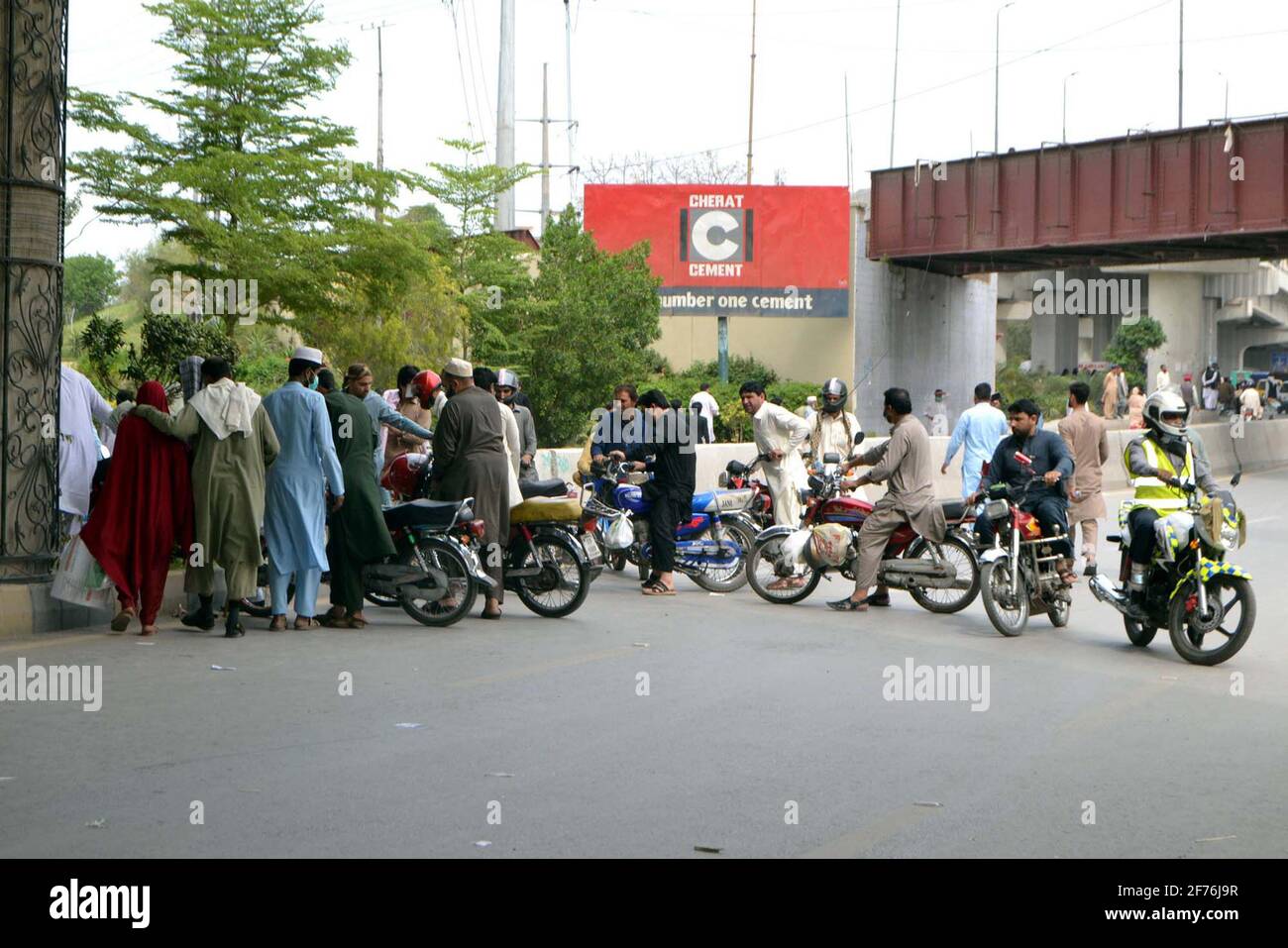 Commuters facing inconvenience due to protest demonstration of Private ...