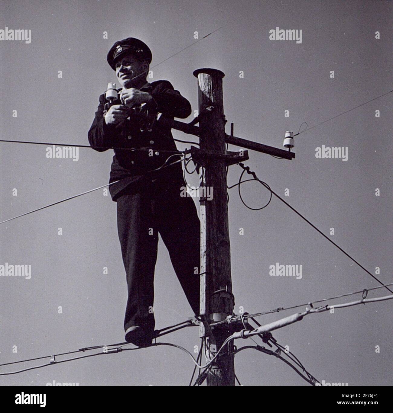 Overhead line pole hi-res stock photography and images - Alamy