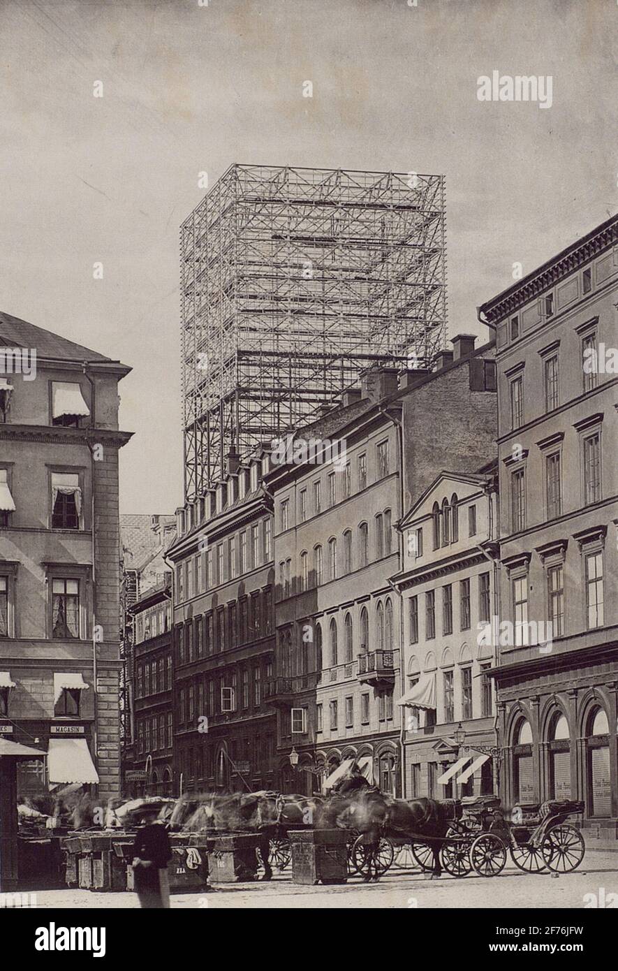 The telephone tower without decorations, seen from Brunkebergstorg ...