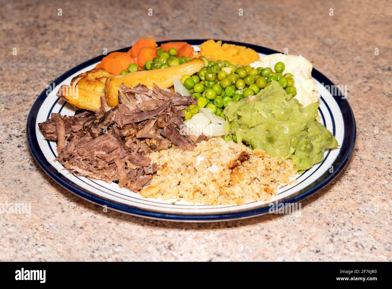 Beef roast dinner plate hi-res stock photography and images - Alamy