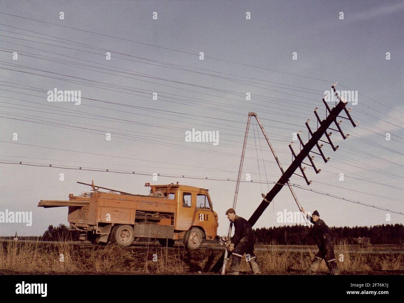 Work production line hi-res stock photography and images - Alamy