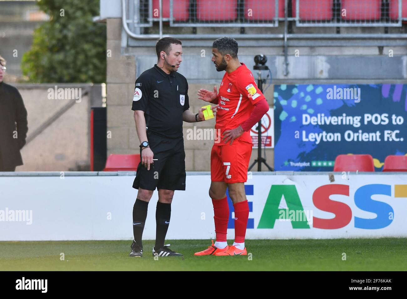 Paul howard referee hi-res stock photography and images - Alamy