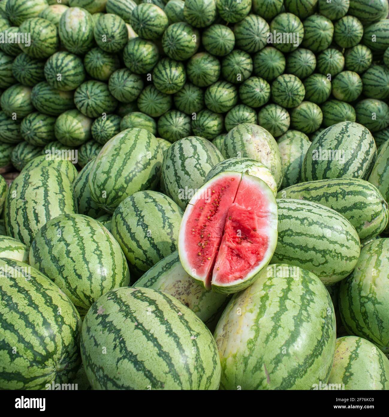 Unload fresh watermelons hi-res stock photography and images - Alamy