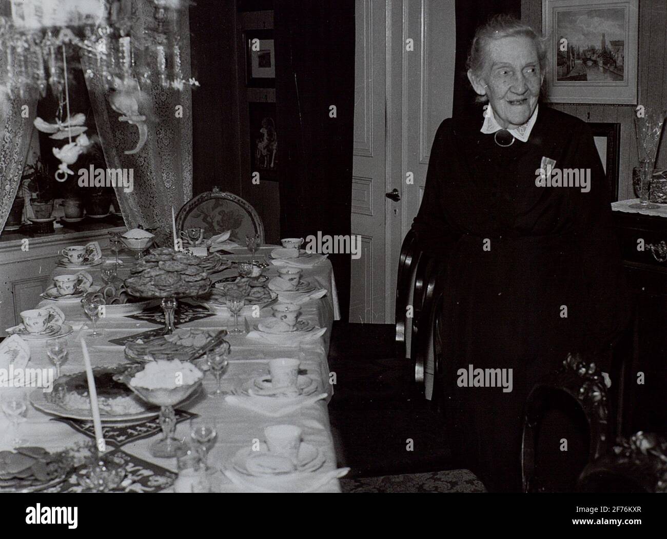 Anna Landin (F.D. Telegraphex Forwarder) on the 90th anniversary d. 22. ...