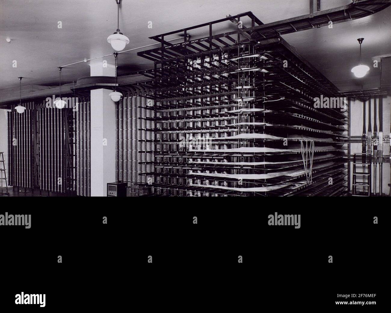 Stockholm Östermalms Automatic station Karlaplan 2. Cross coupling ...
