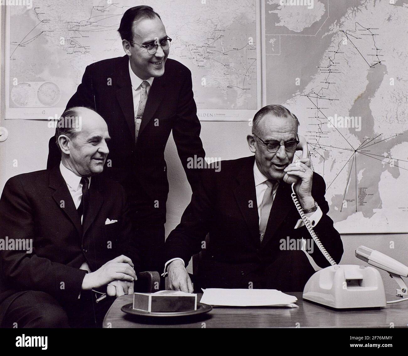 Telece traffic. Inauguration of fully automatic telephone traffic to ...