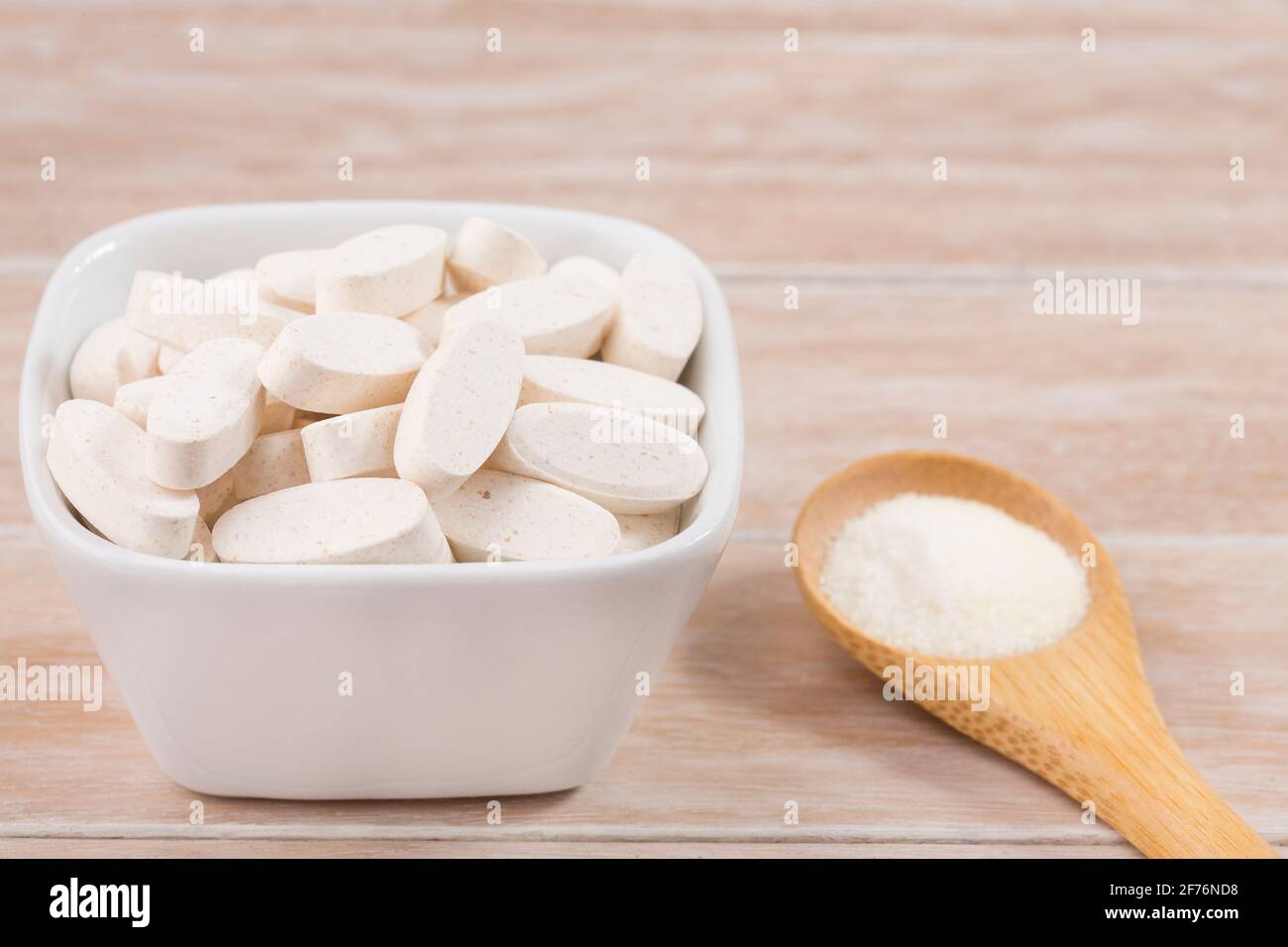 Pills powder collagen protein hi-res stock photography and images - Alamy